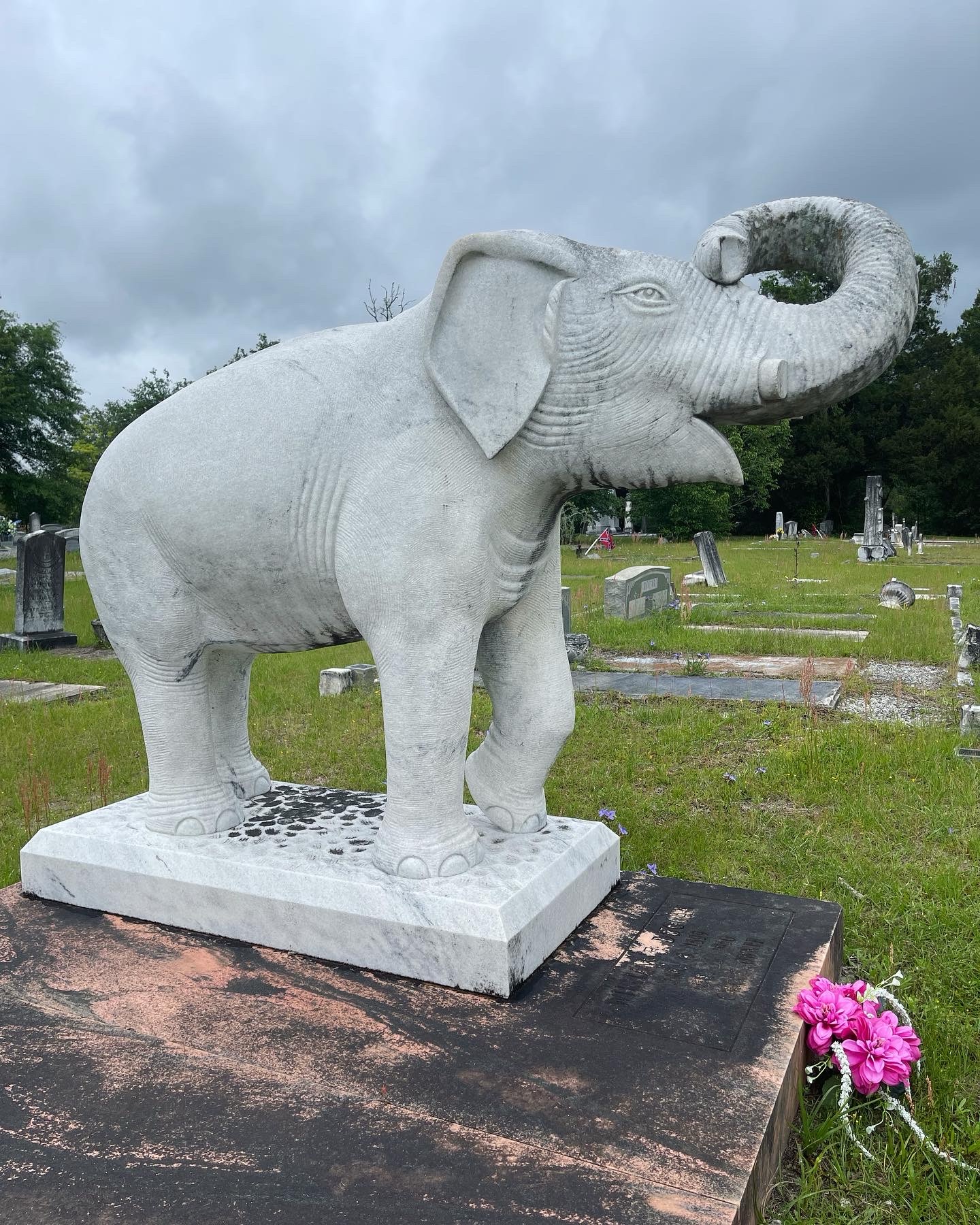 animal Graves & Monuments of Georgia – Southern Cemetery